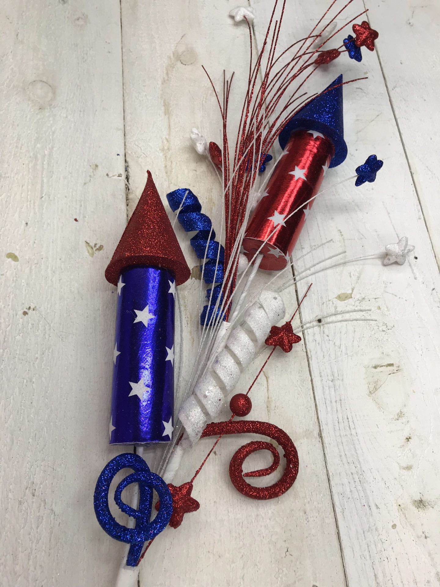 Patriotic Rockets Stem - Kelea's Florals