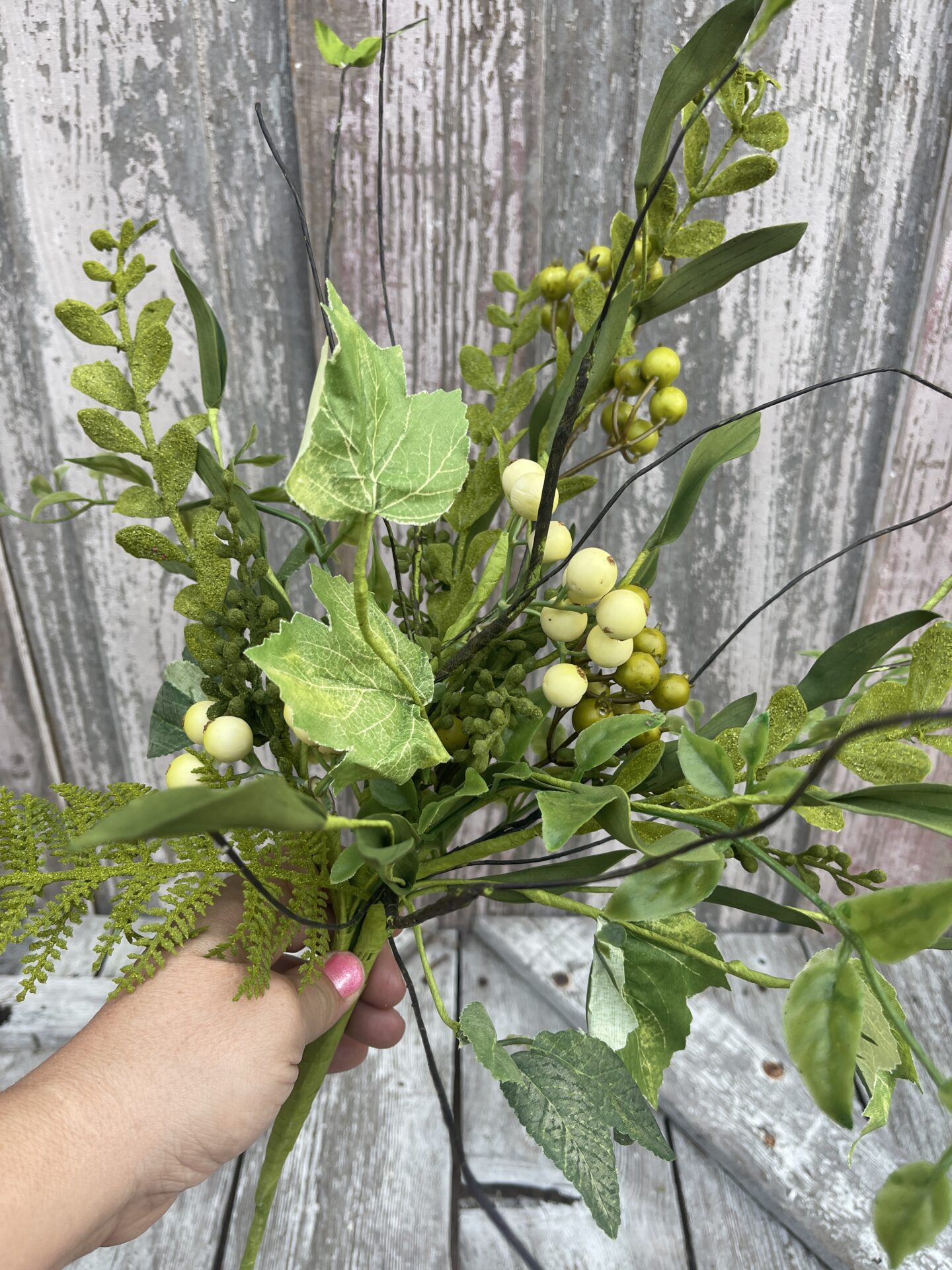 24" Acorn Leaves Stem - Kelea's Florals