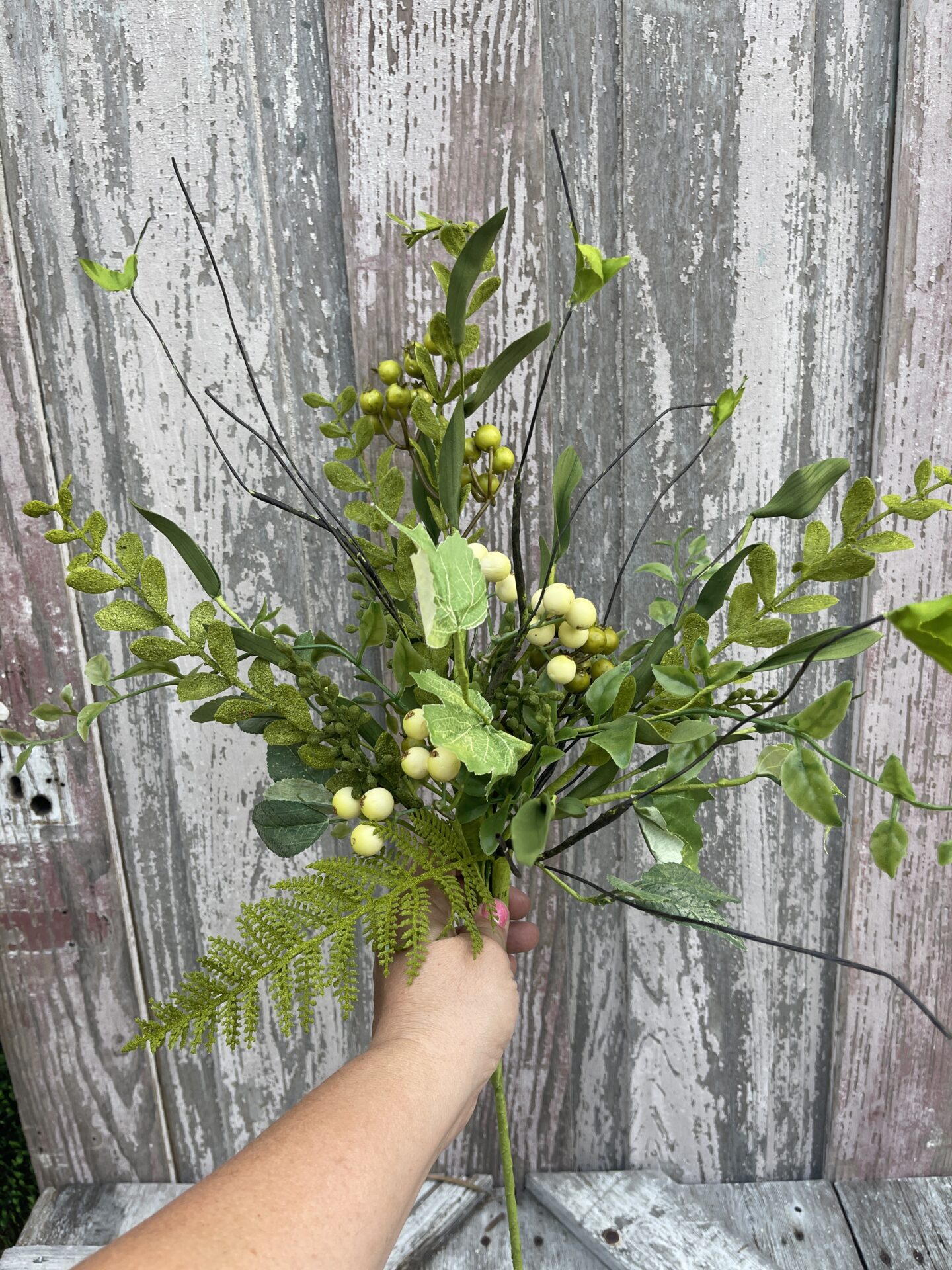 24" Acorn Leaves Stem - Kelea's Florals