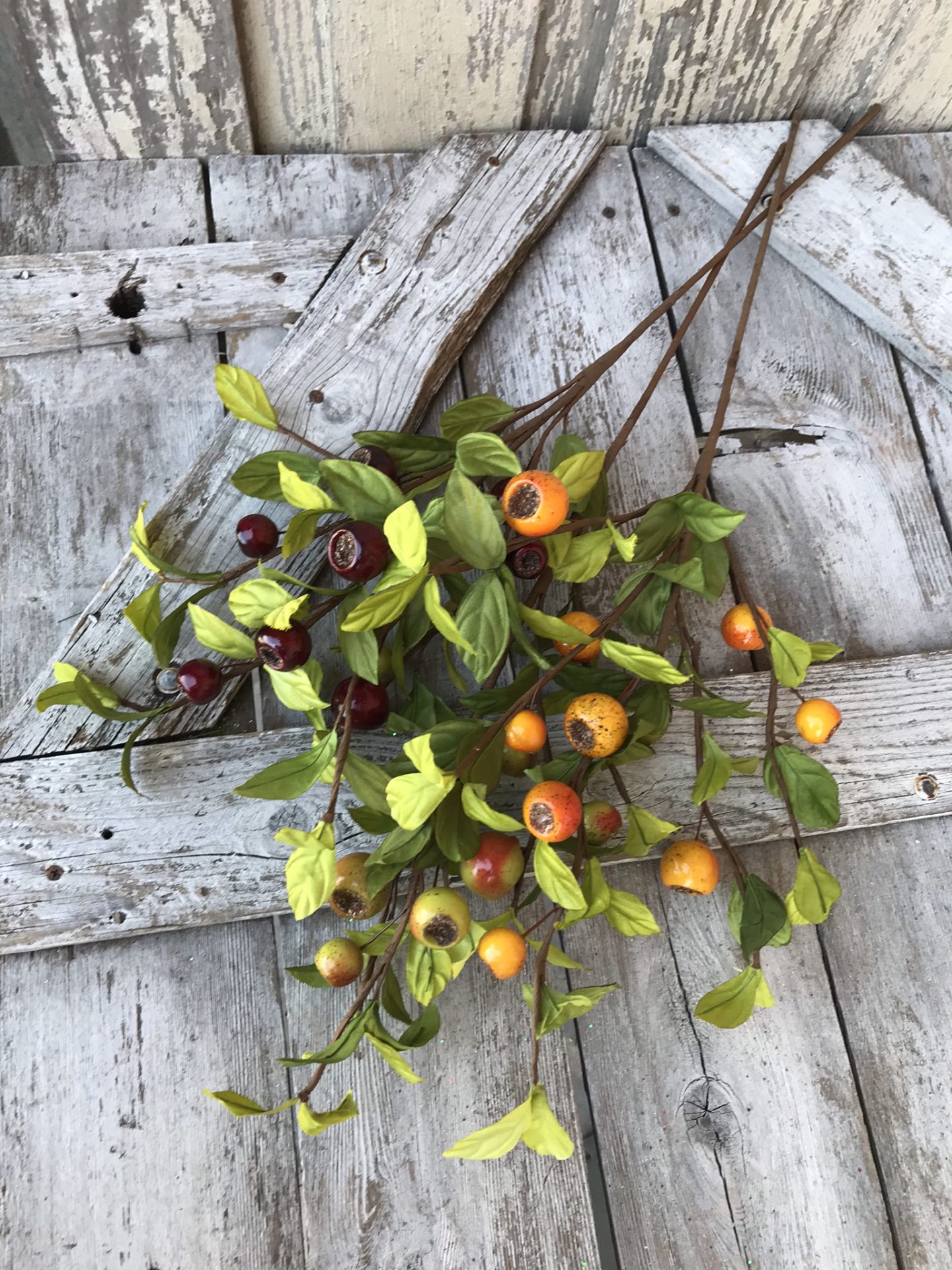 31" Assorted Berry Stem (set of 3) - Kelea's Florals