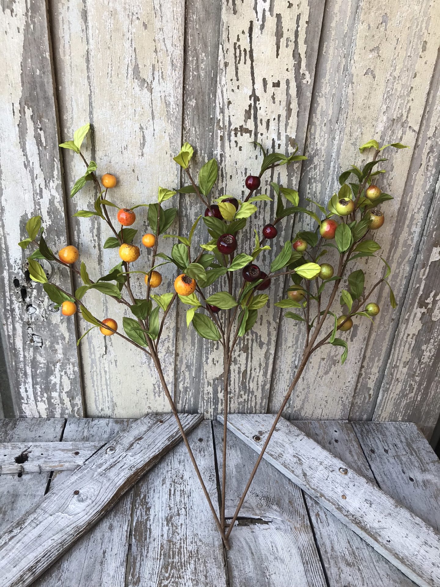 31" Assorted Berry Stem (set of 3) - Kelea's Florals