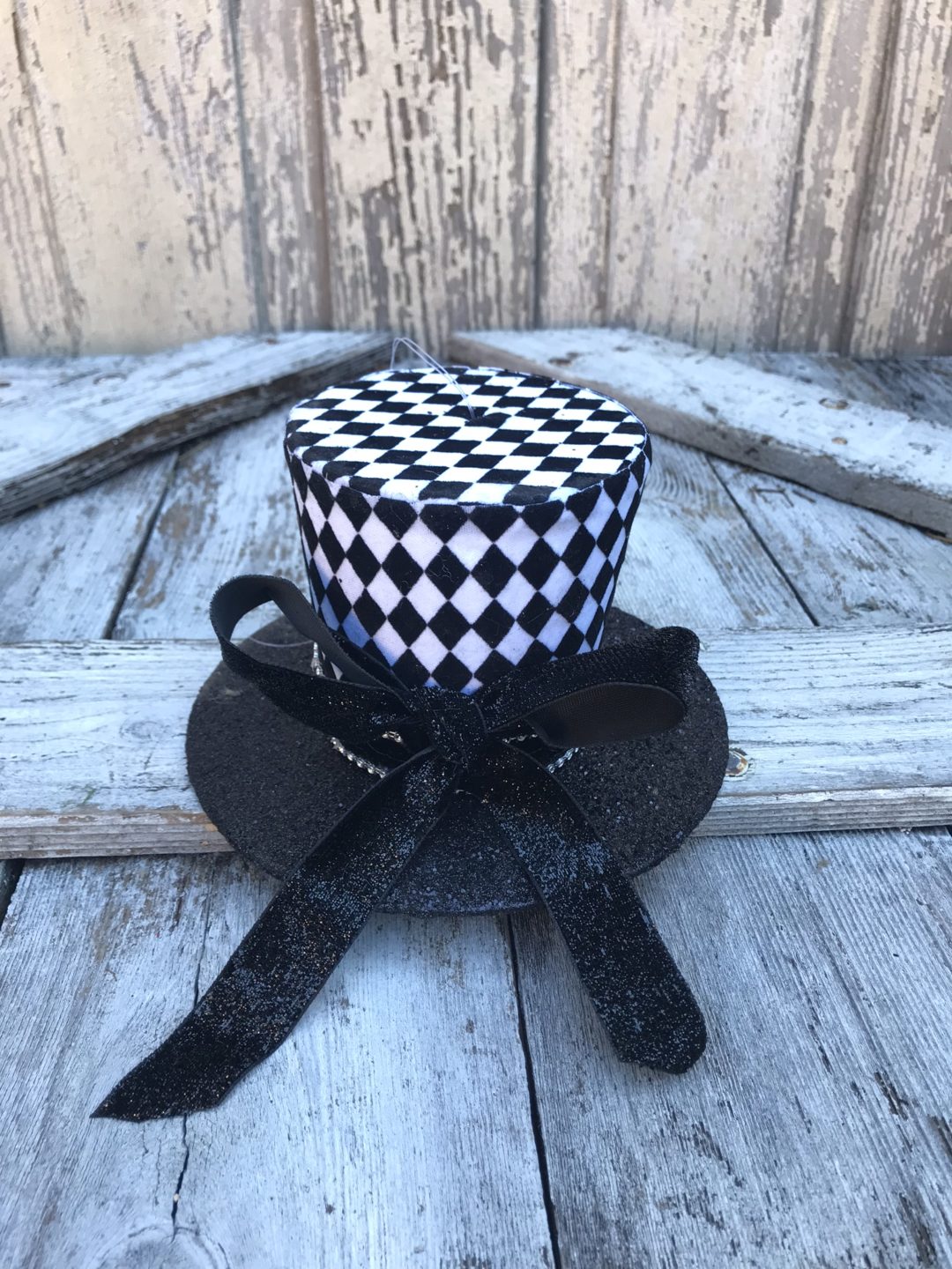 Harlequin Top Hat - Kelea's Florals