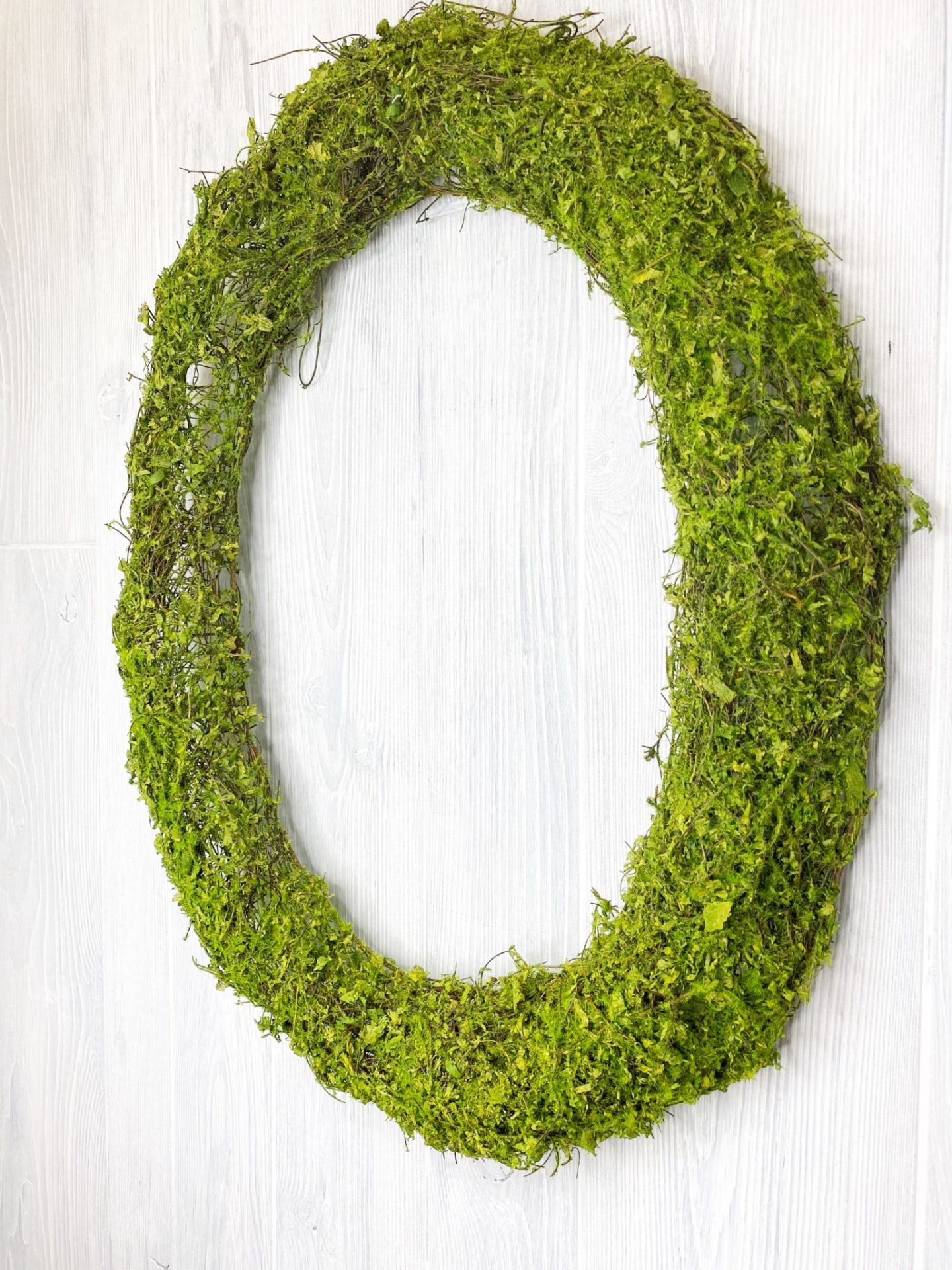 Moss Oval Wreath Base - Kelea's Florals
