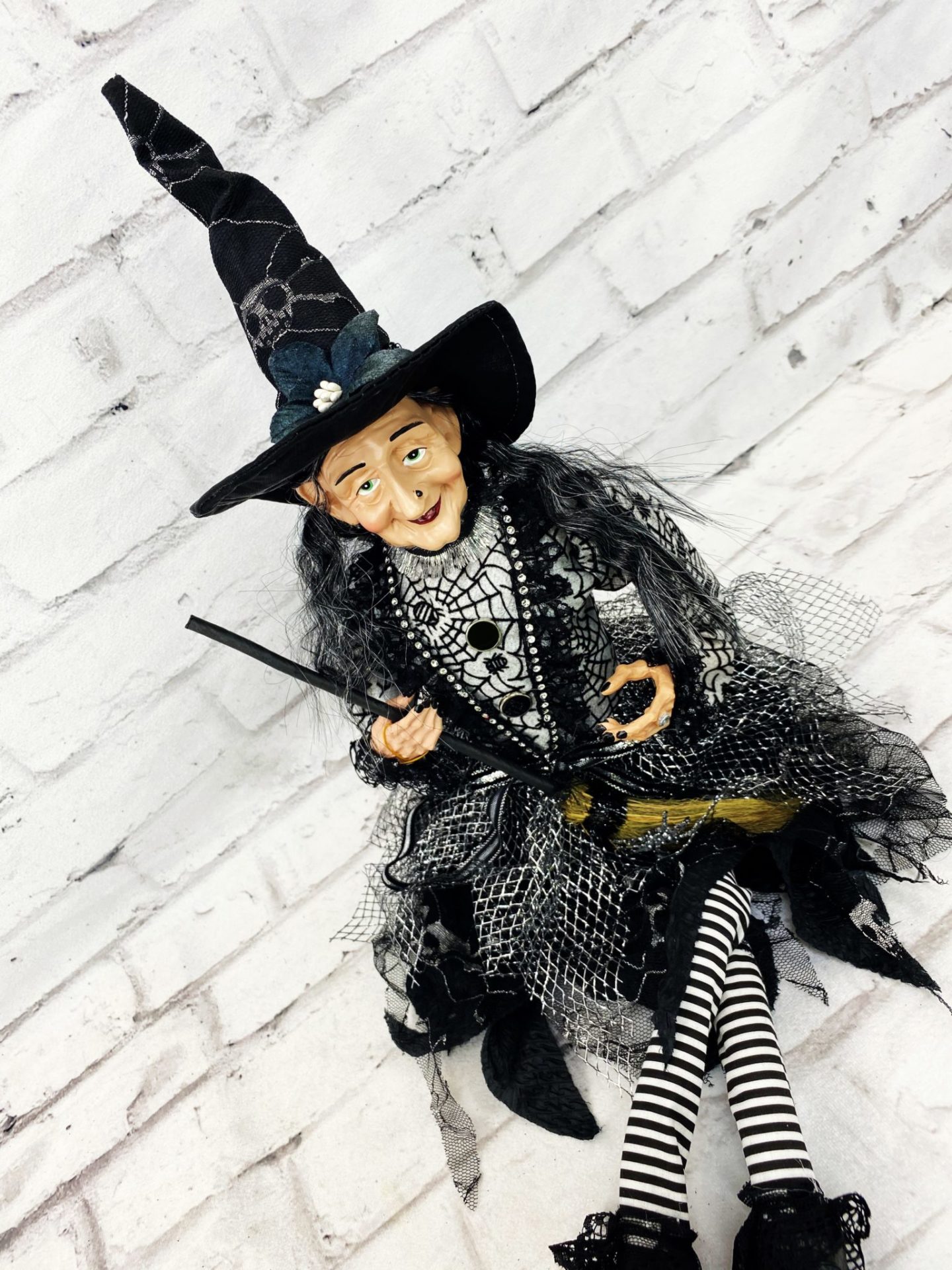 Sitting Witch with Posable legs - Kelea's Florals