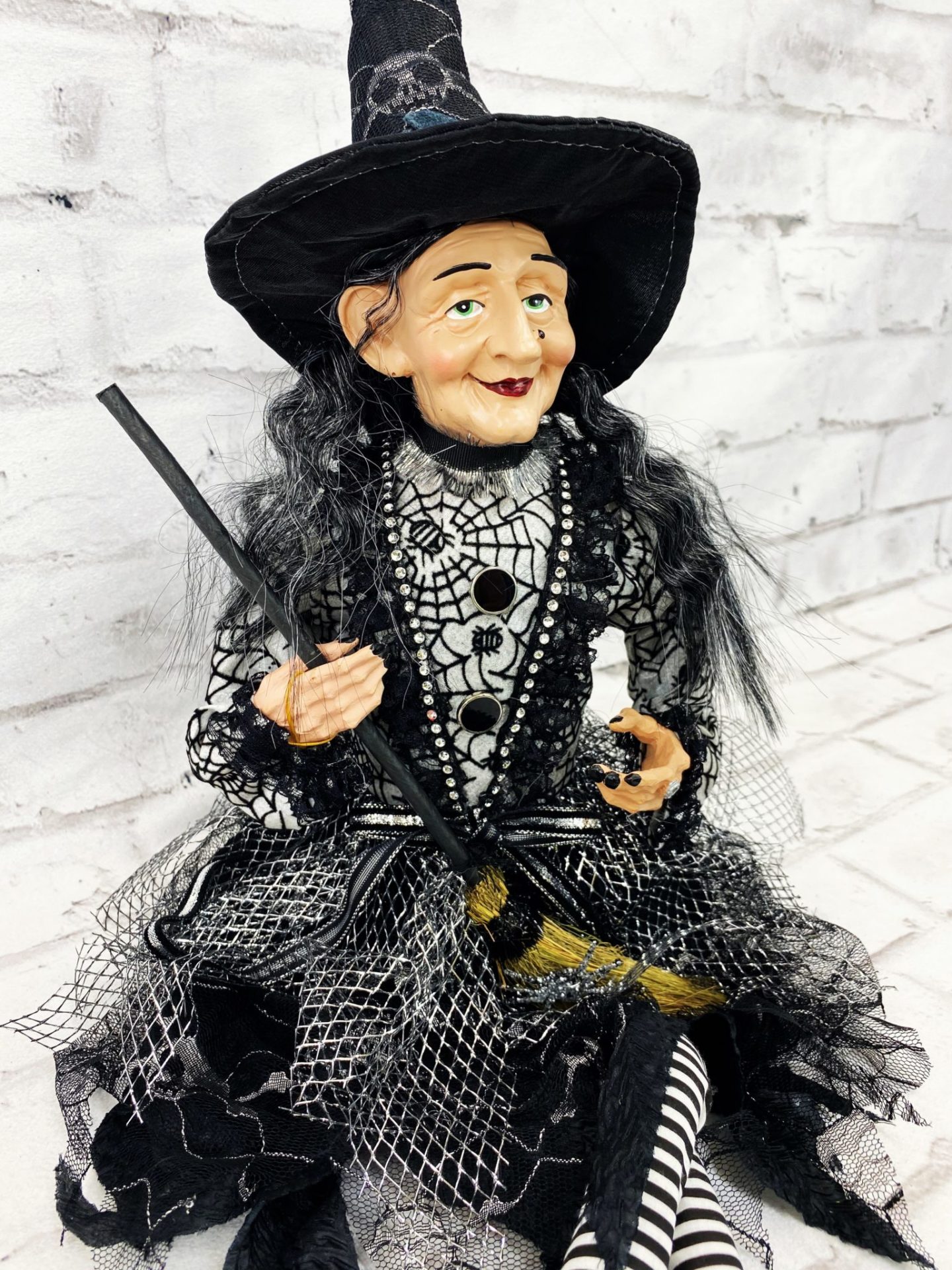 Sitting Witch with Posable legs - Kelea's Florals