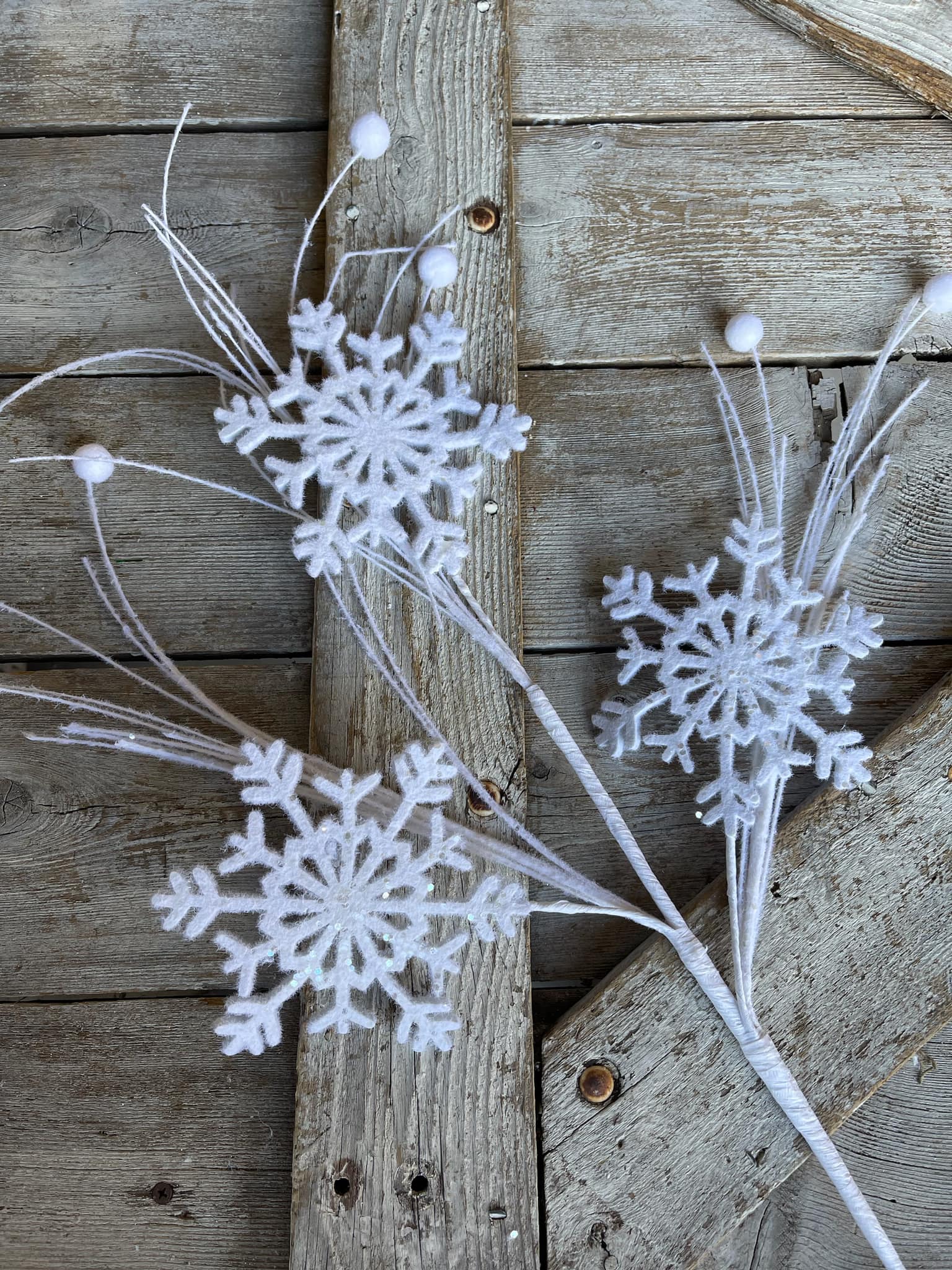 Flocked Snowflake Spray 28" - Kelea's Florals