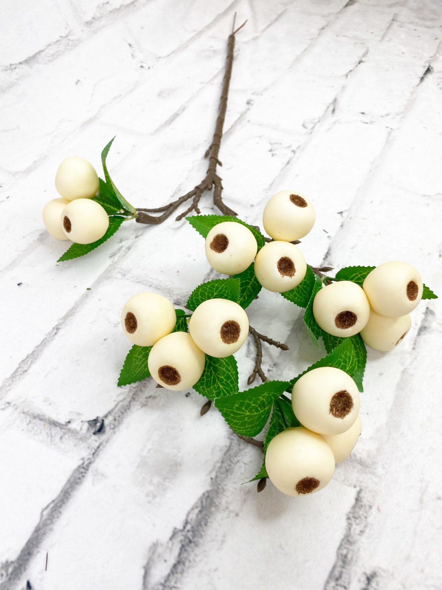 Large Cream Berry Stem - Kelea's Florals