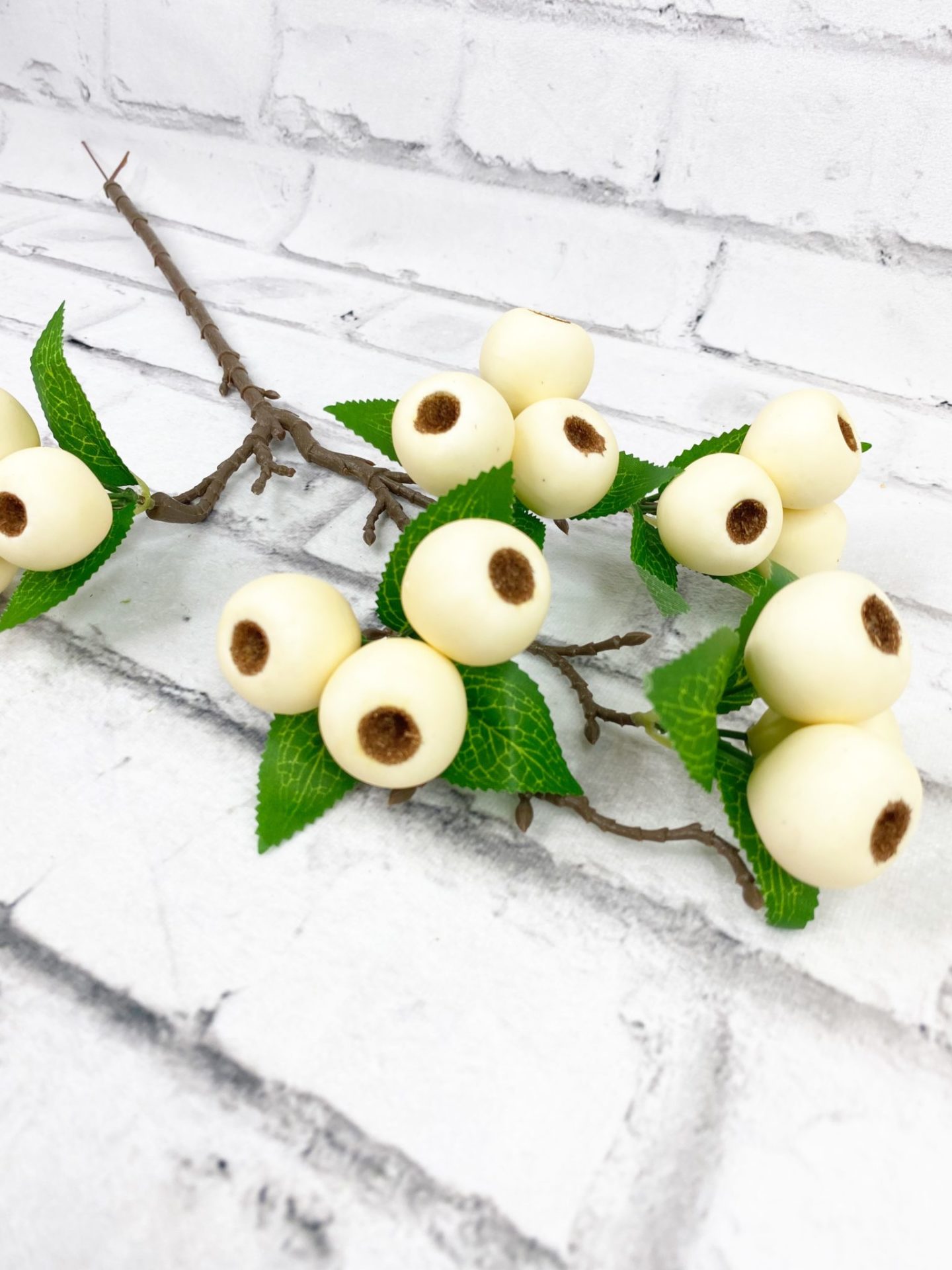 Large Cream Berry Stem - Kelea's Florals