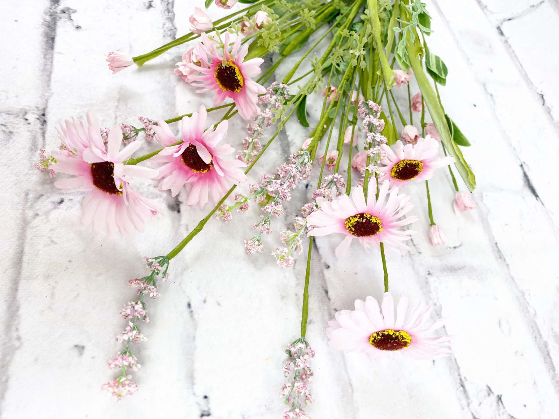 Pink Daisy Filler Bush - Kelea's Florals