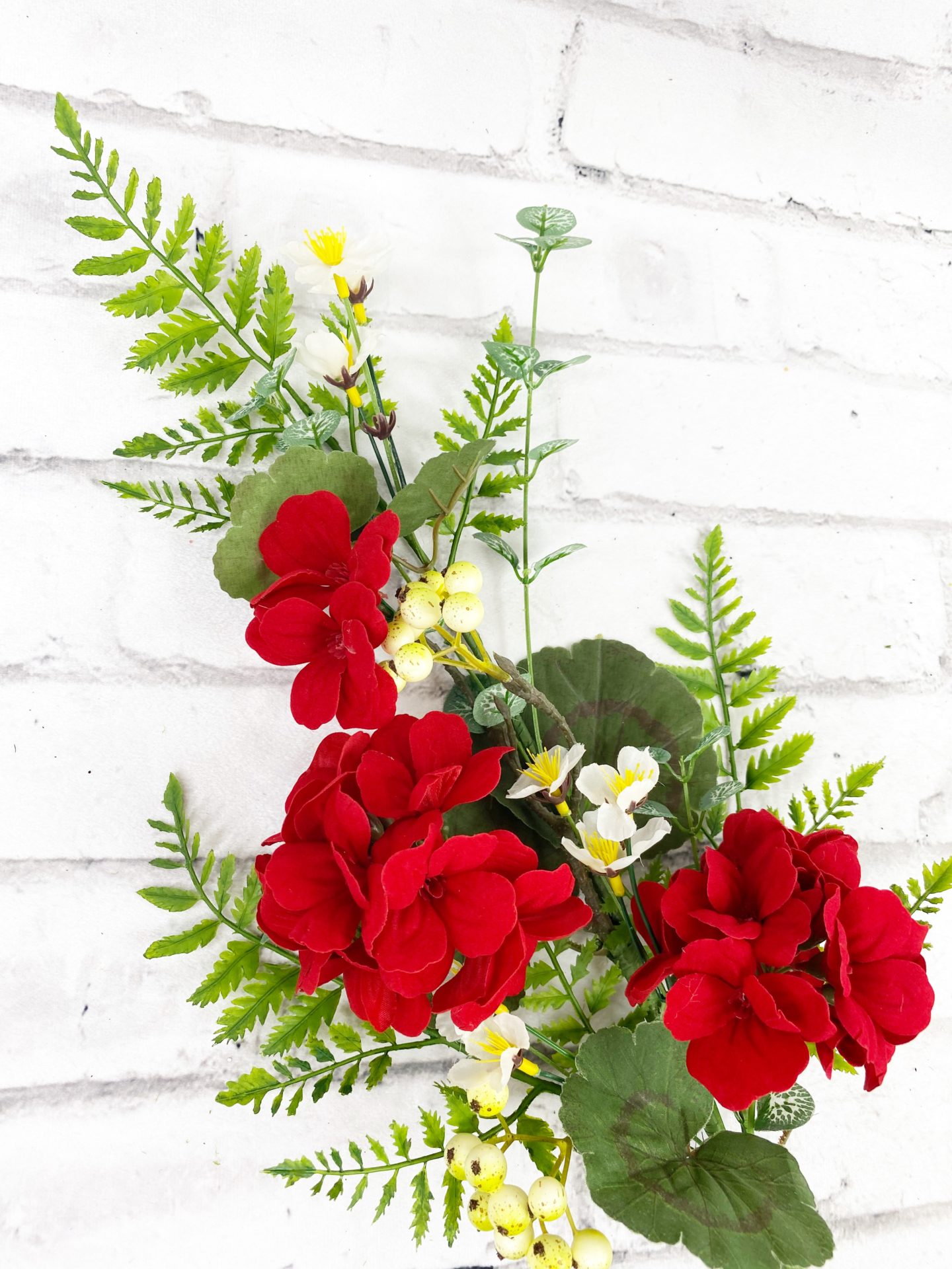 Geranium Berry Fern Stem - Kelea's Florals