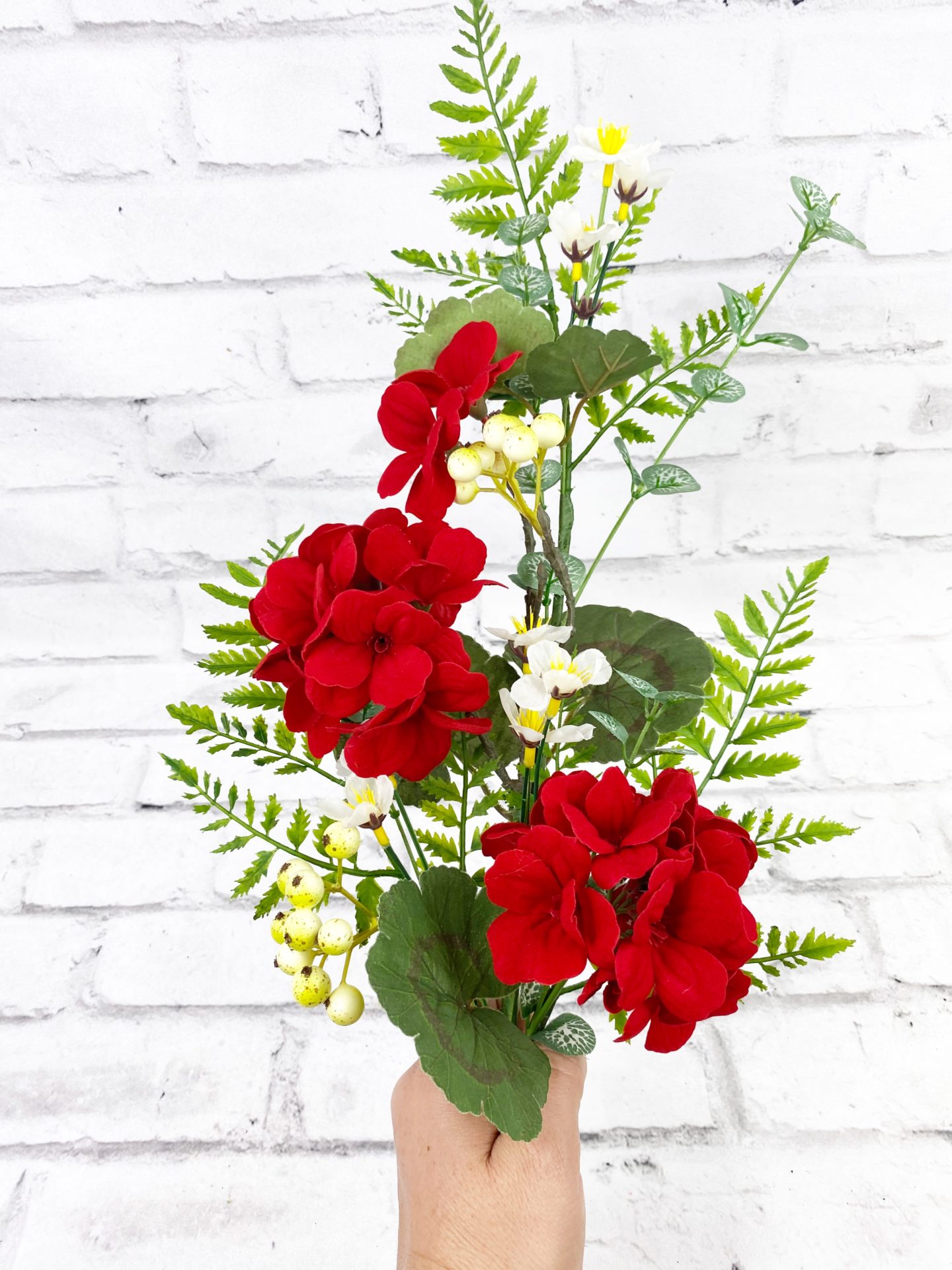 Geranium Berry Fern Stem - Kelea's Florals
