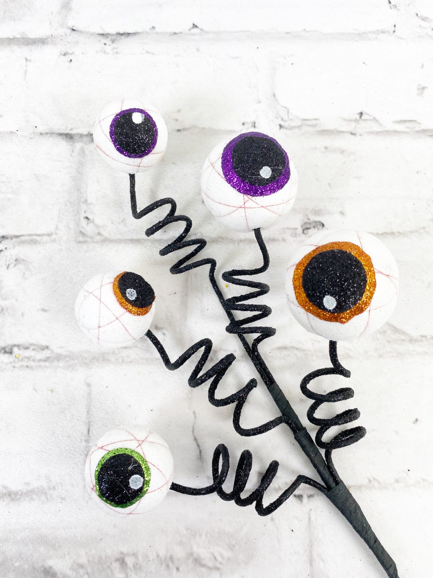 Eyeballs Curly Pick - Kelea's Florals