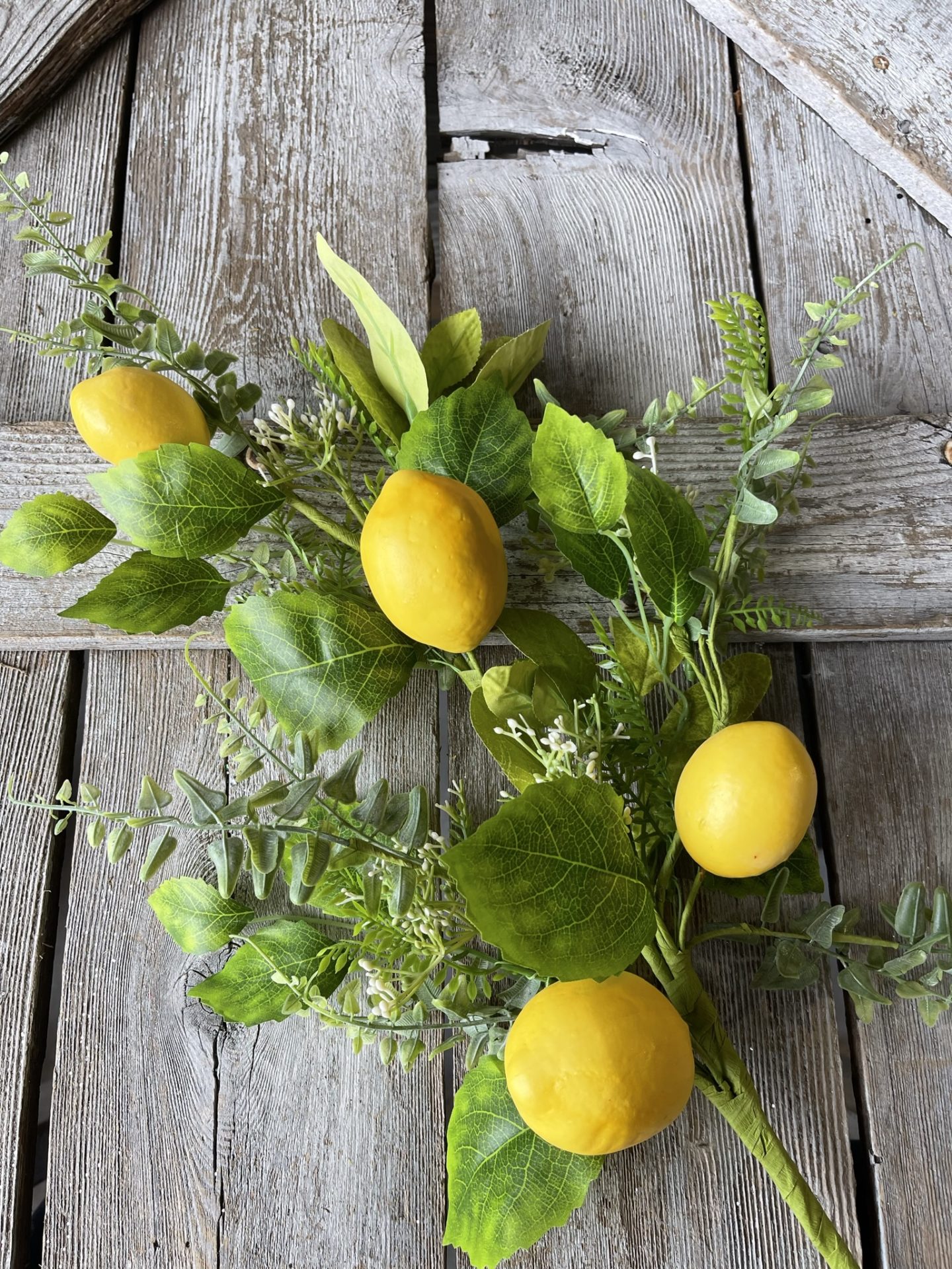 Large Lemon Stem - Kelea's Florals
