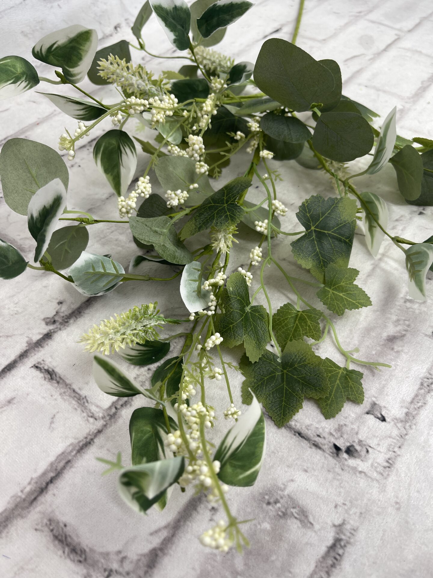 Mixed Eucalyptus Berry Stem - Kelea's Florals