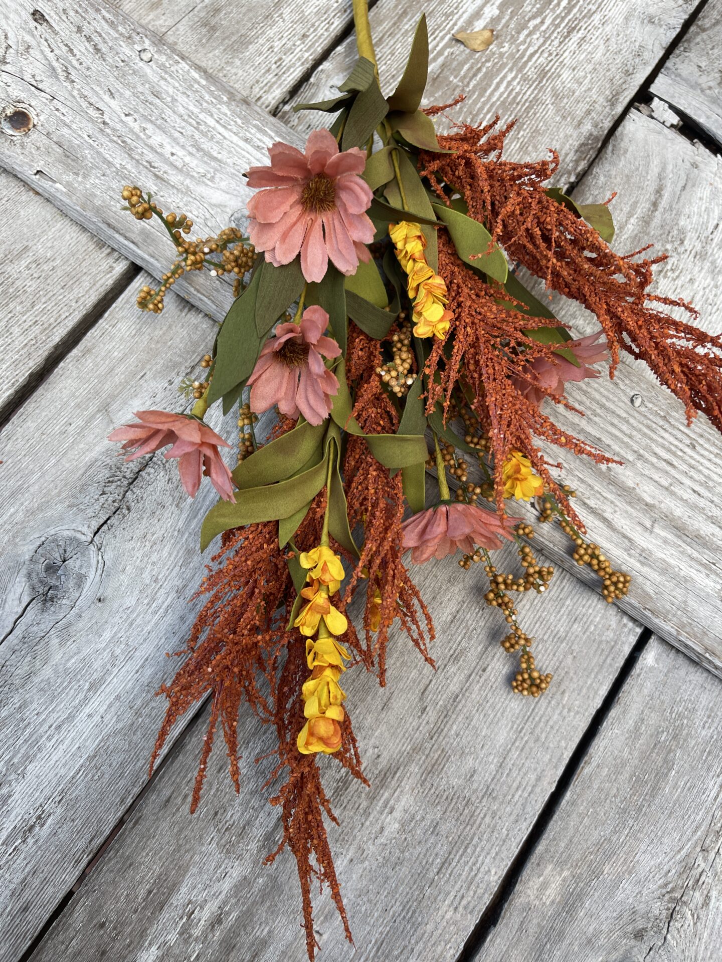 Mum Berry Spray - Kelea's Florals