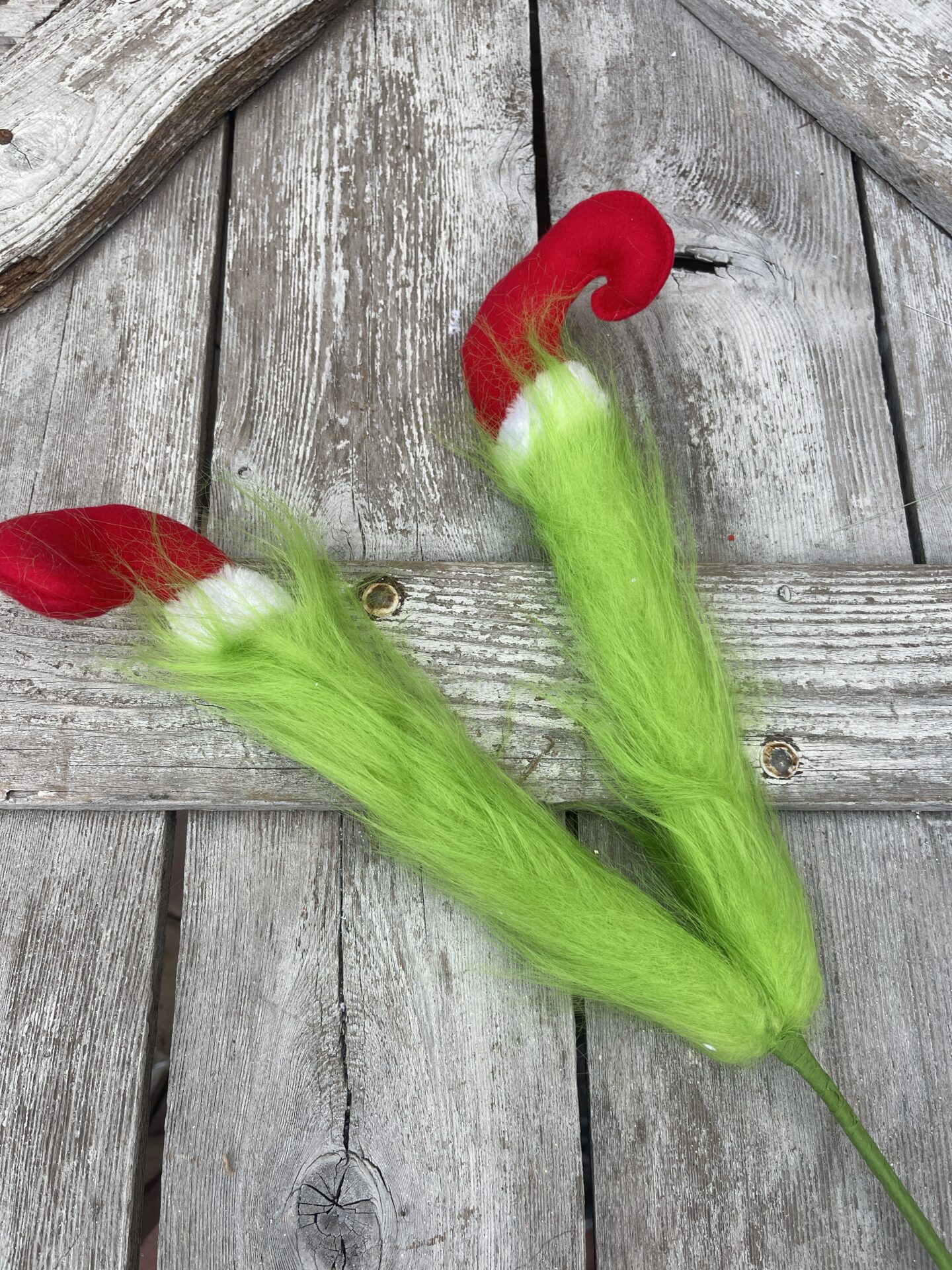 Green Elf Leg Spray - Kelea's Florals