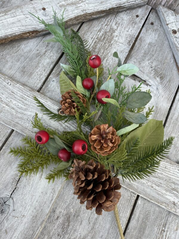 Cedar Crab Berry - Kelea's Florals