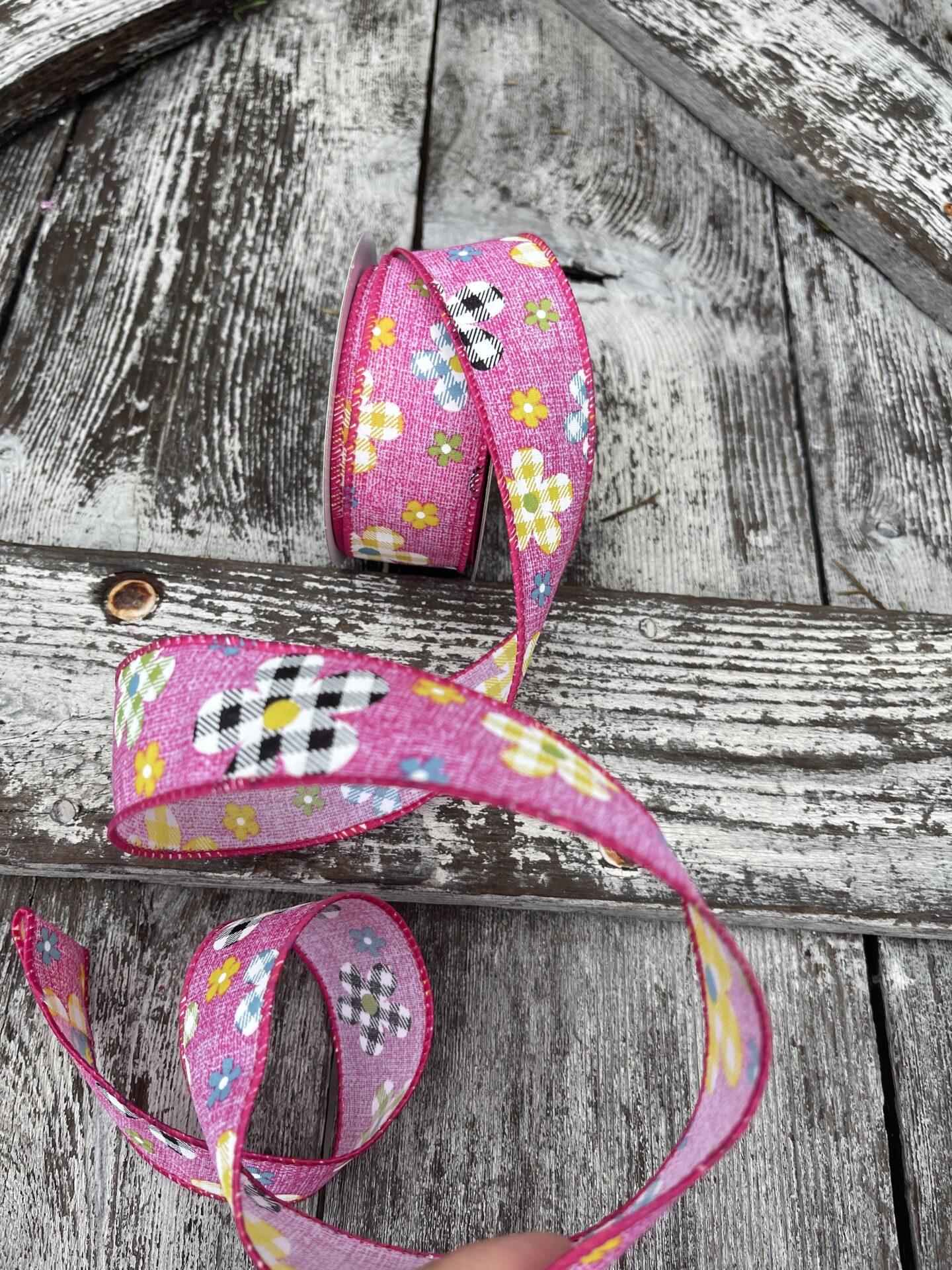 1.5" Fuchsia Linen with Plaid Flowers on a 10 Yard Roll - Kelea's Florals