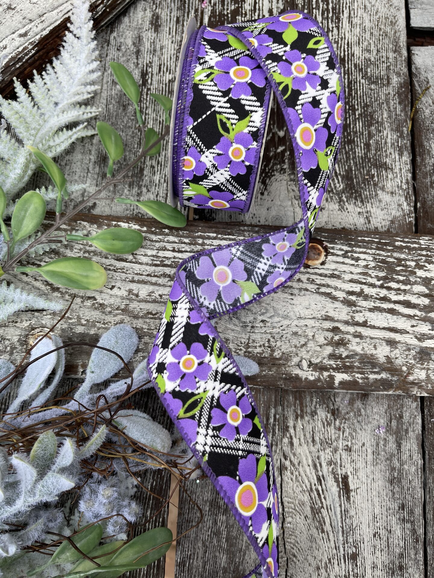 1.5" Black and White Diagonal Plaid with Purple Flower Ribbon on a 10 ...