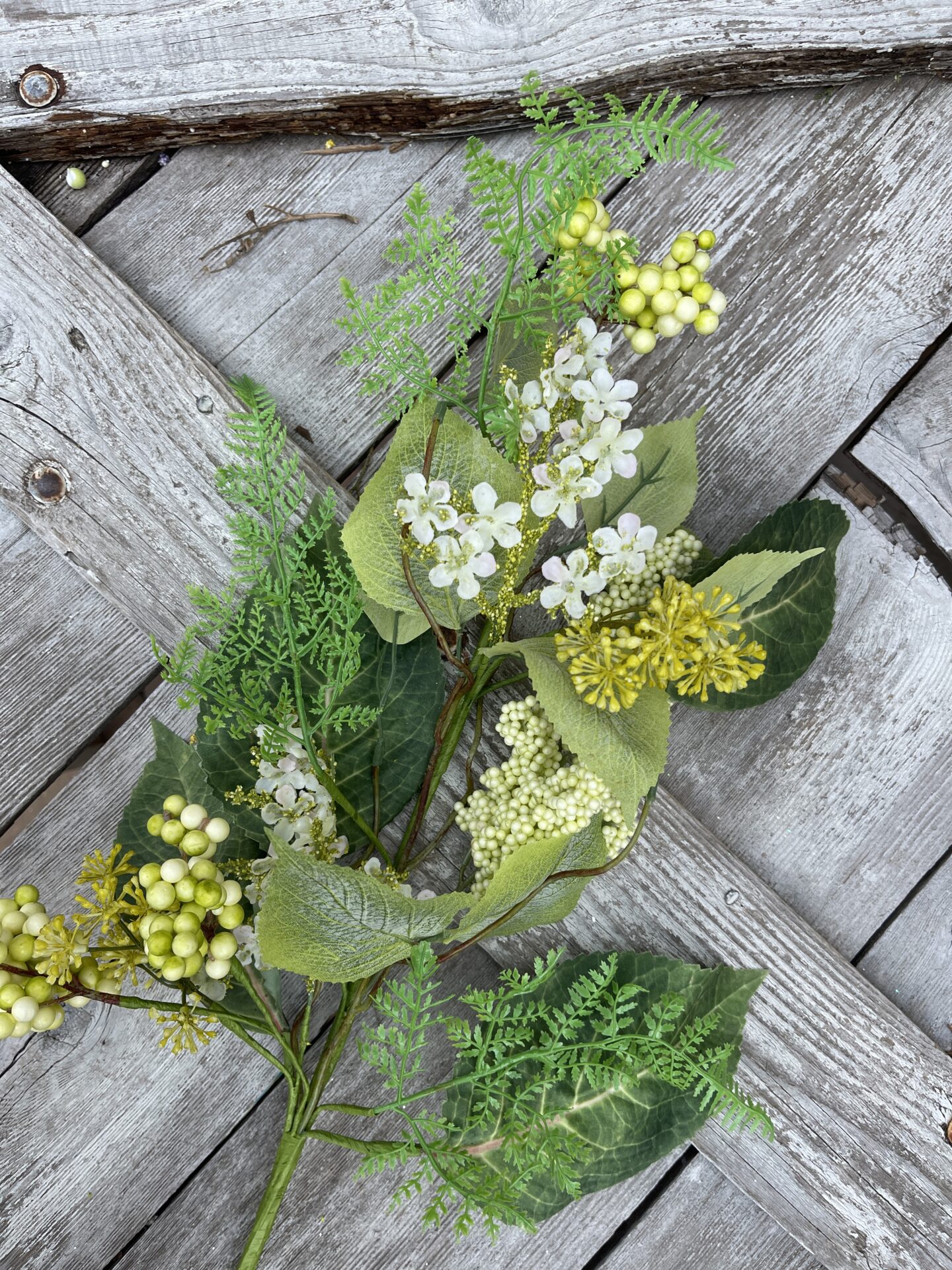 Cream Berry Spray - Kelea's Florals