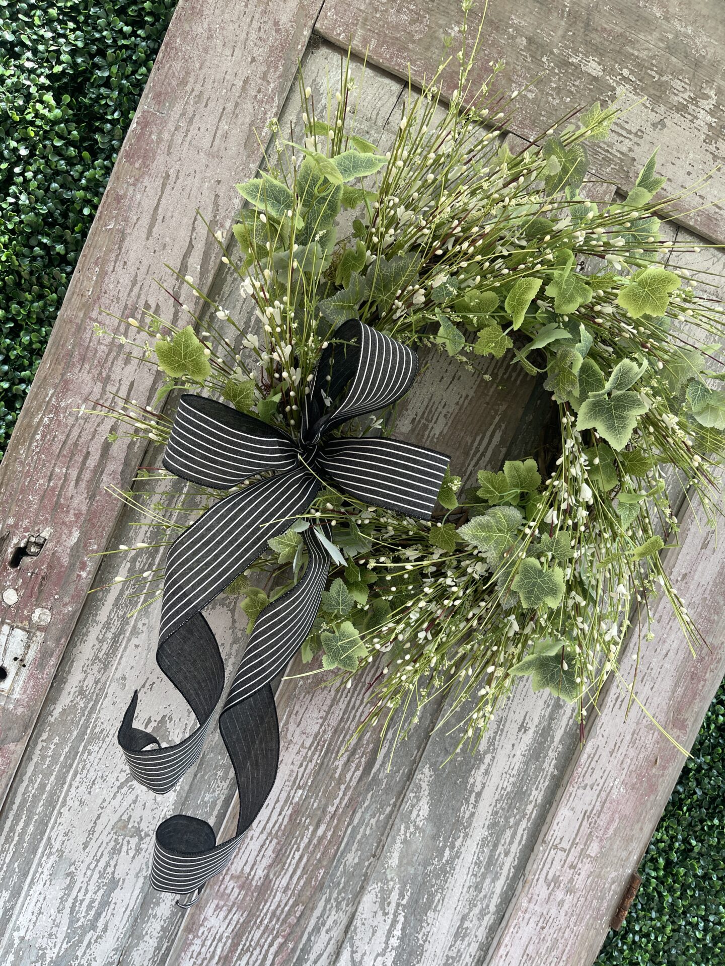 Ivy and White Berry Year Round Wreath with Bow Supply List - Kelea's ...
