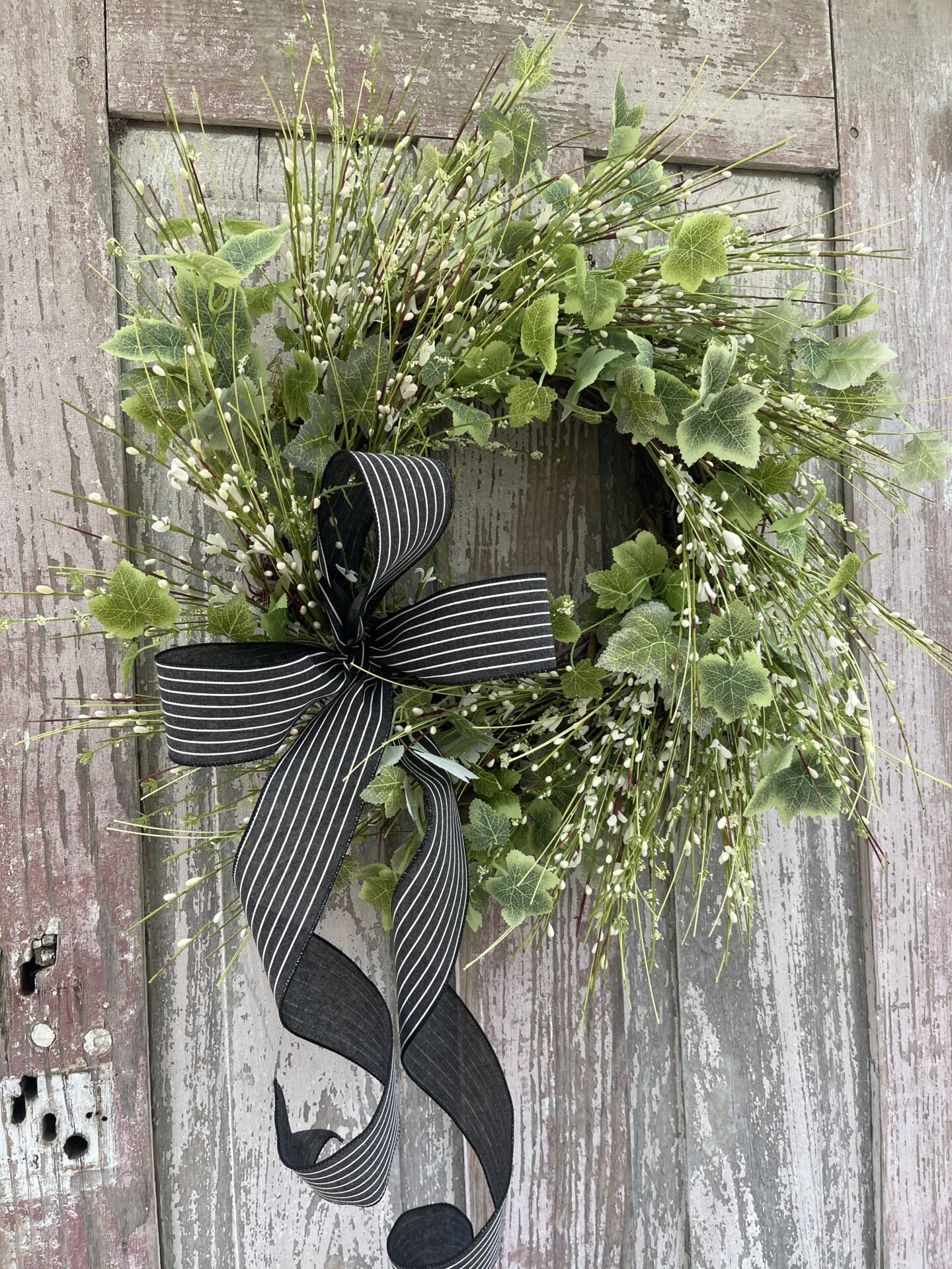 Ivy and White Berry Year Round Wreath List - Kelea's Florals