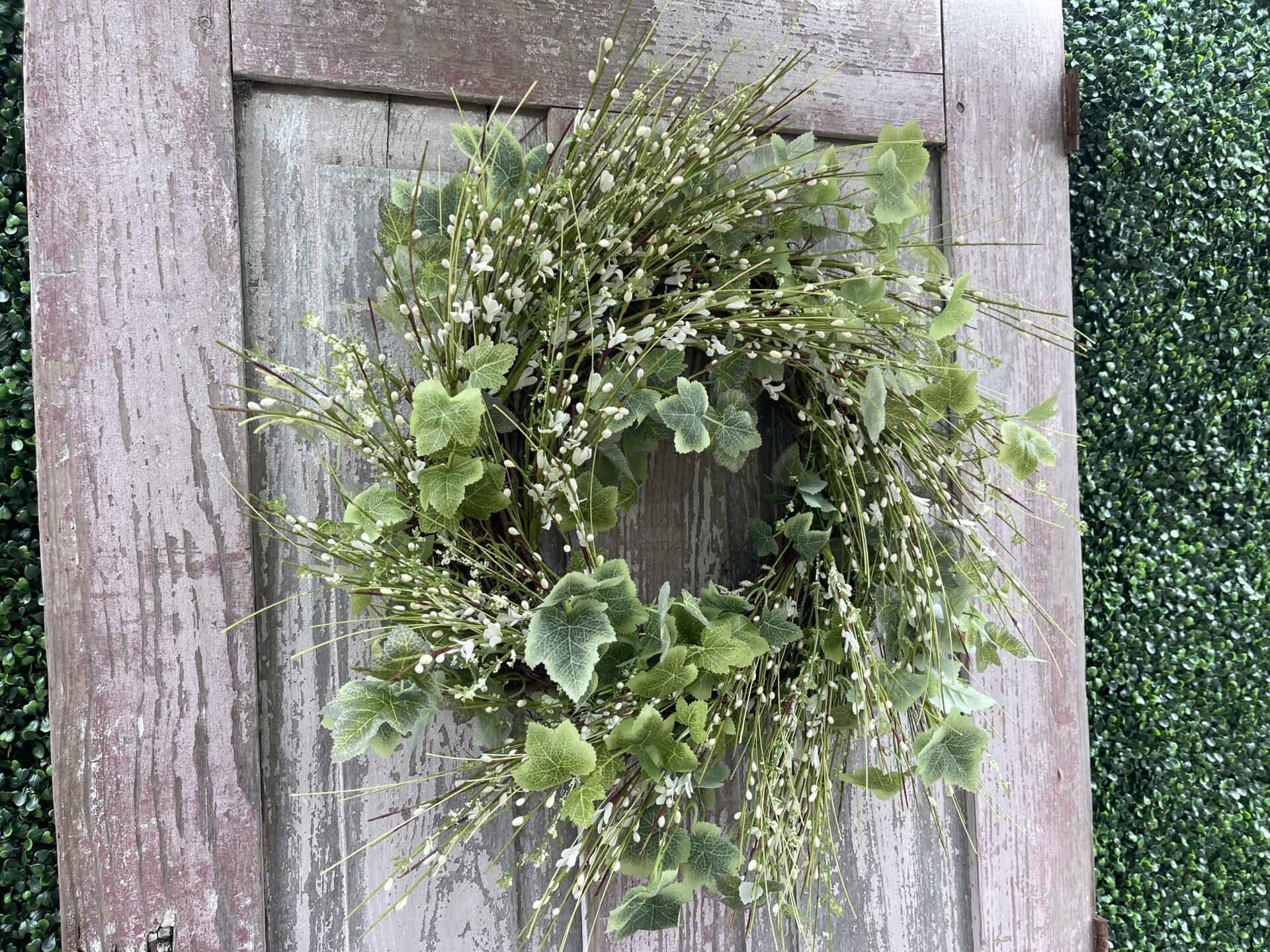 Ivy and White Berry Year Round Wreath List - Kelea's Florals