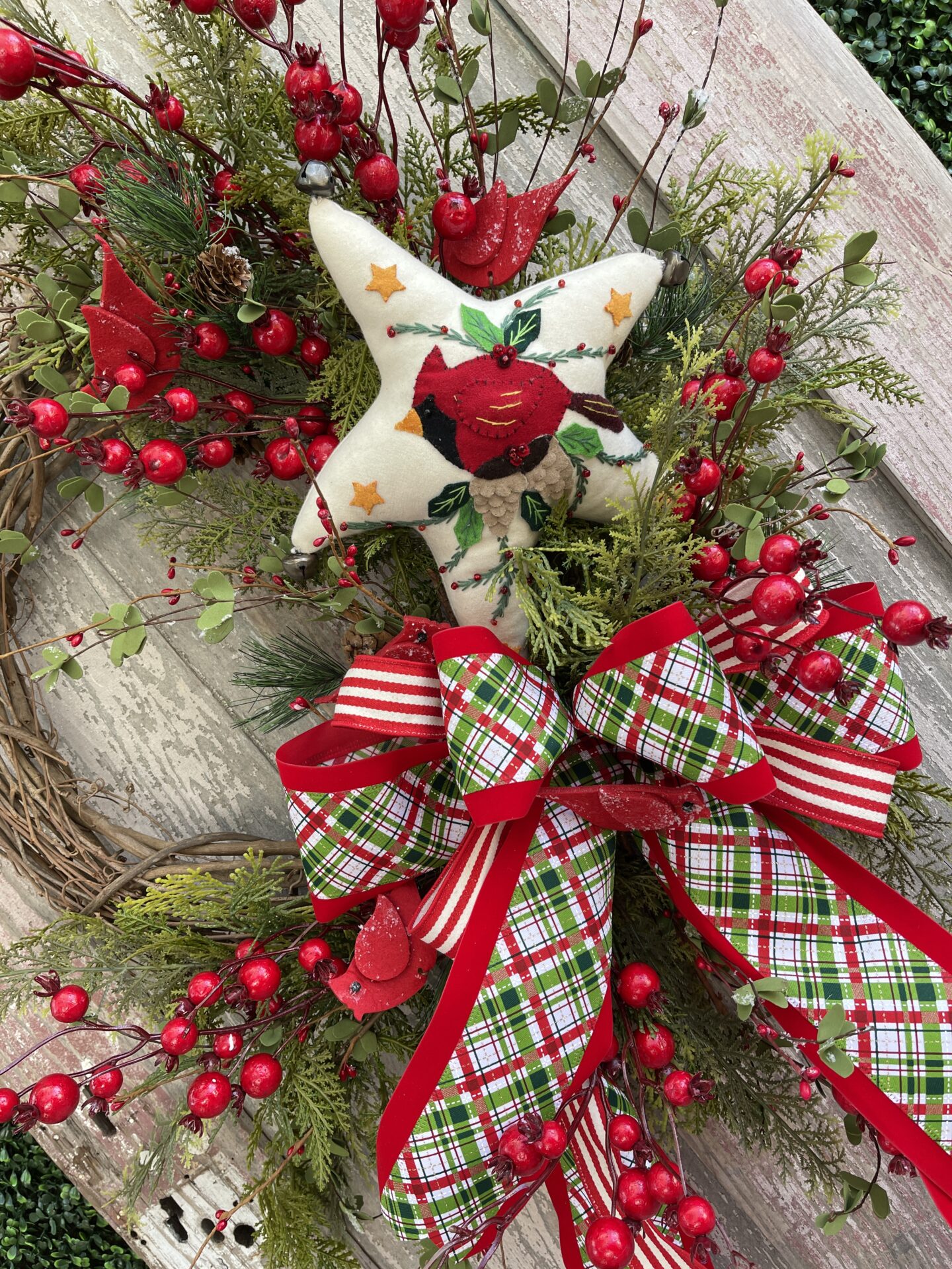 KDS Tutorial Christmas Cardinal Star Wreath Supply List - Kelea's Florals