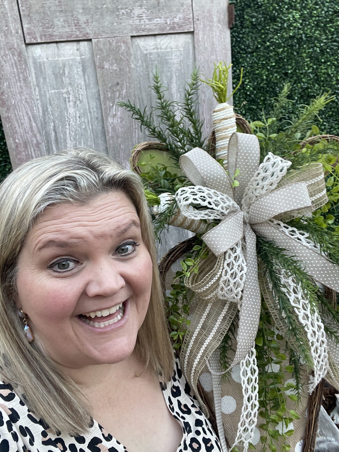 Neutral bow with Texture Supply List - Kelea's Florals
