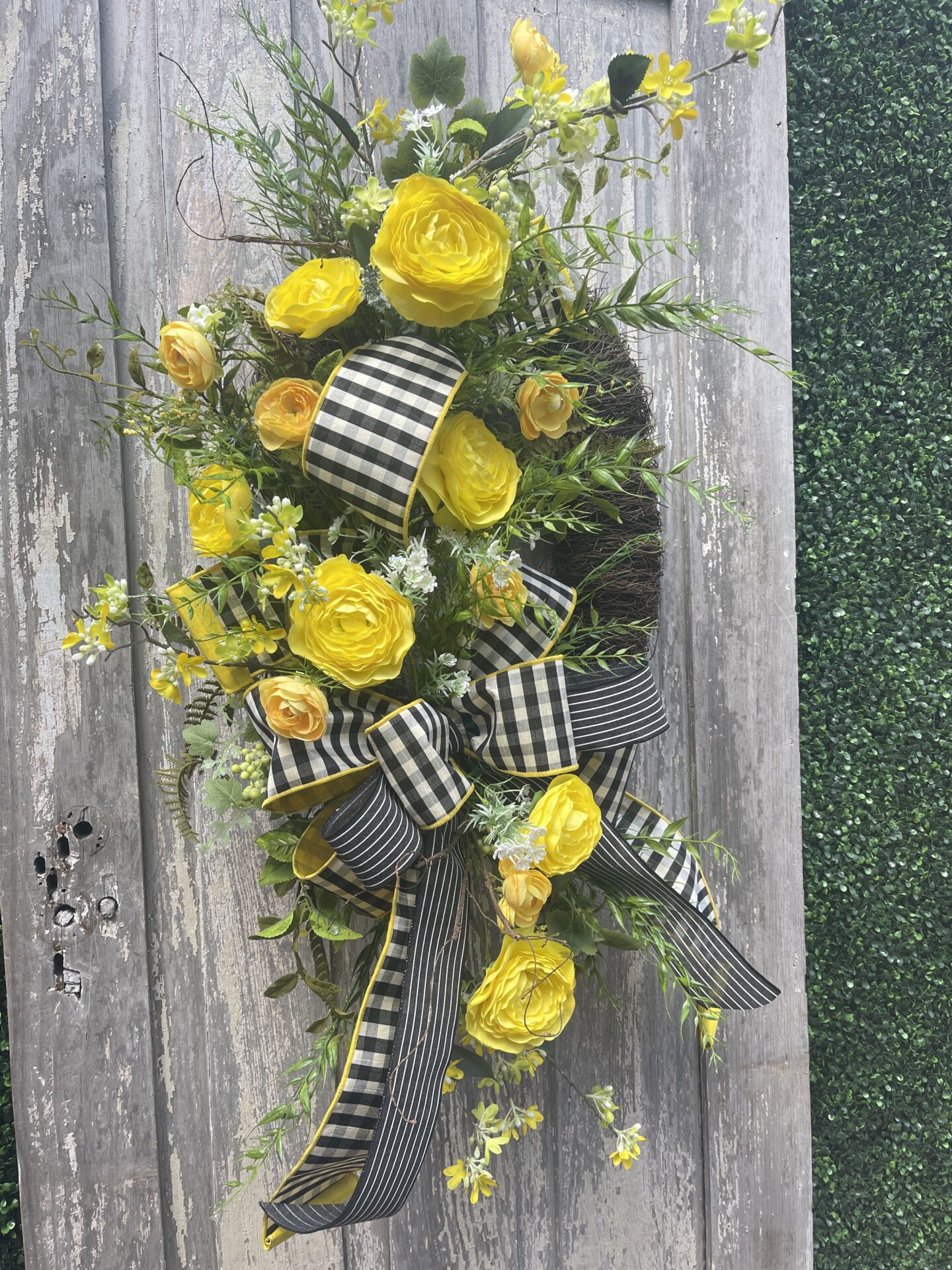 KDS Tutorial Yellow Garden Wreath Supply List - Kelea's Florals