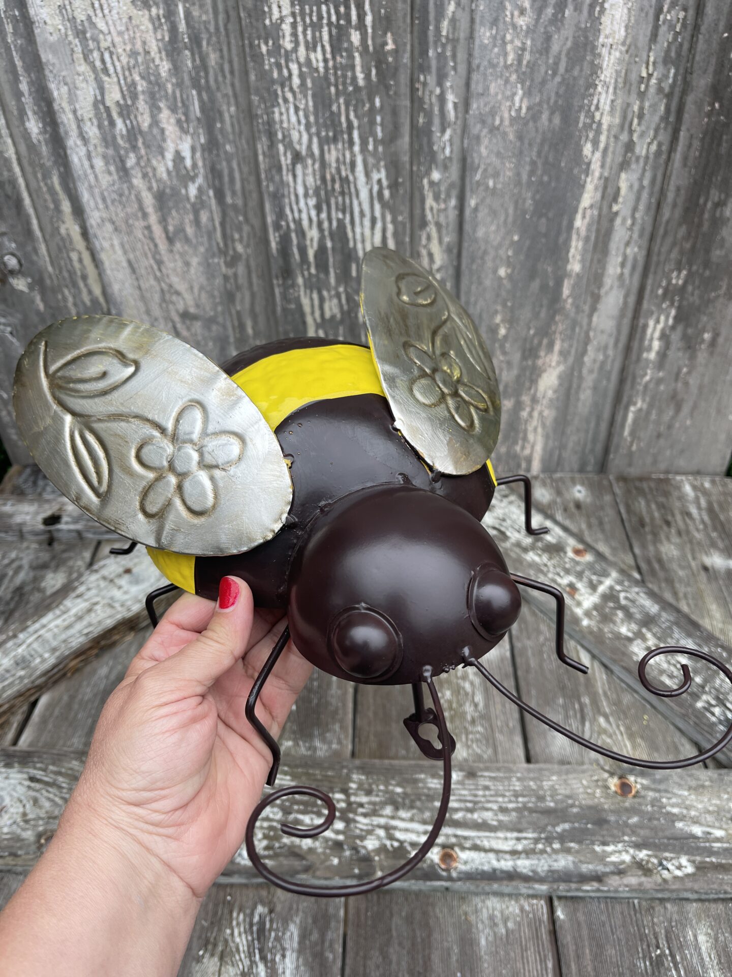 Large Metal Bee - Kelea's Florals