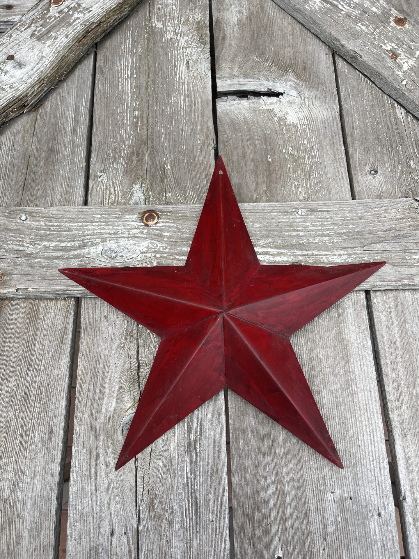 Red Rustic Metal Star - Kelea's Florals