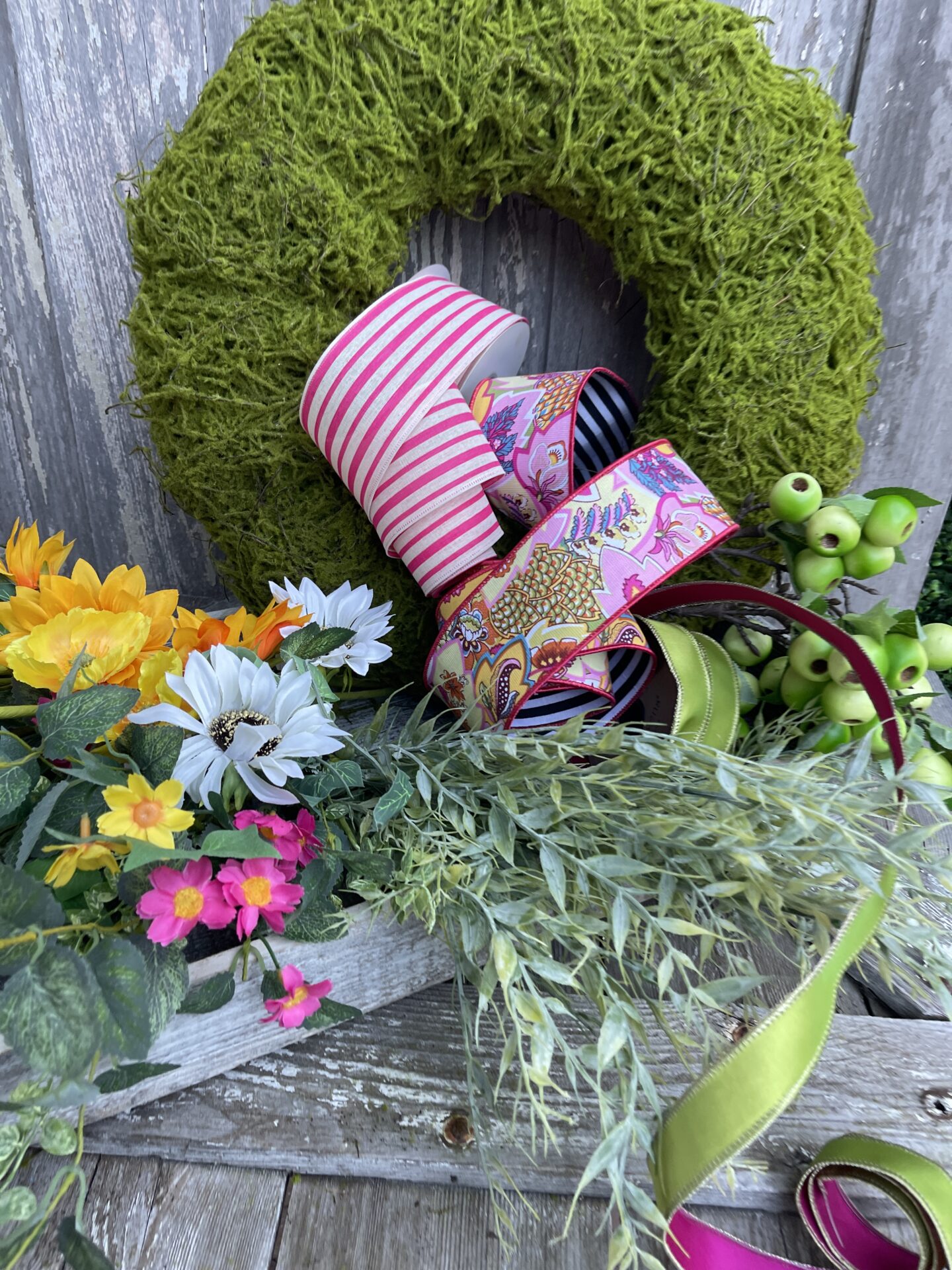 KDS Tutorial Hot Pink Summer Fun Wreath Supply List - Kelea's Florals