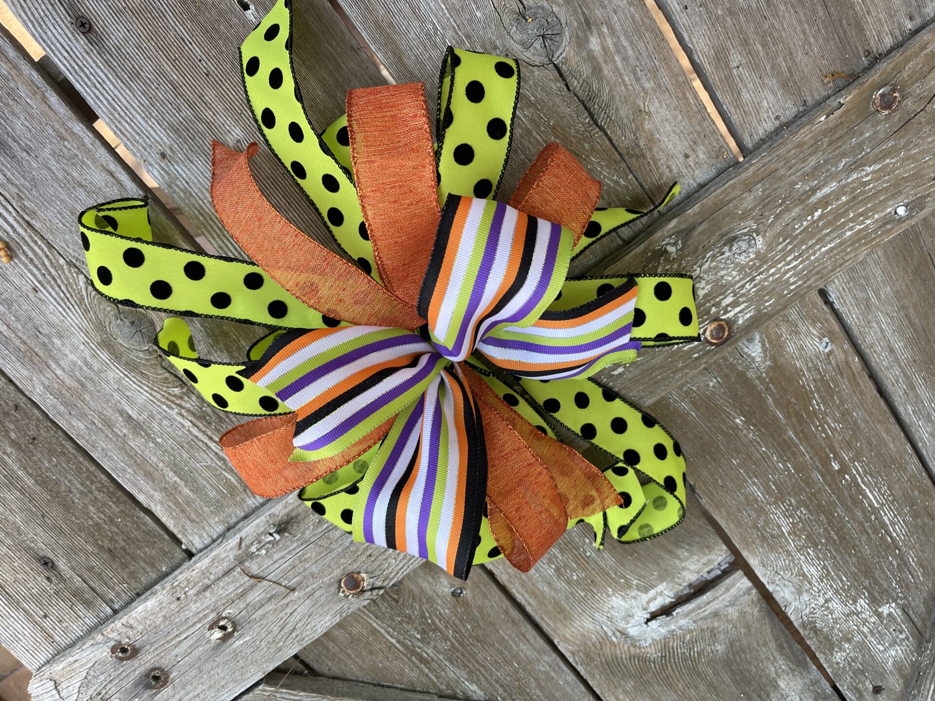 How to make a Halloween Funky Bow with Added Tail Center - Kelea's Florals