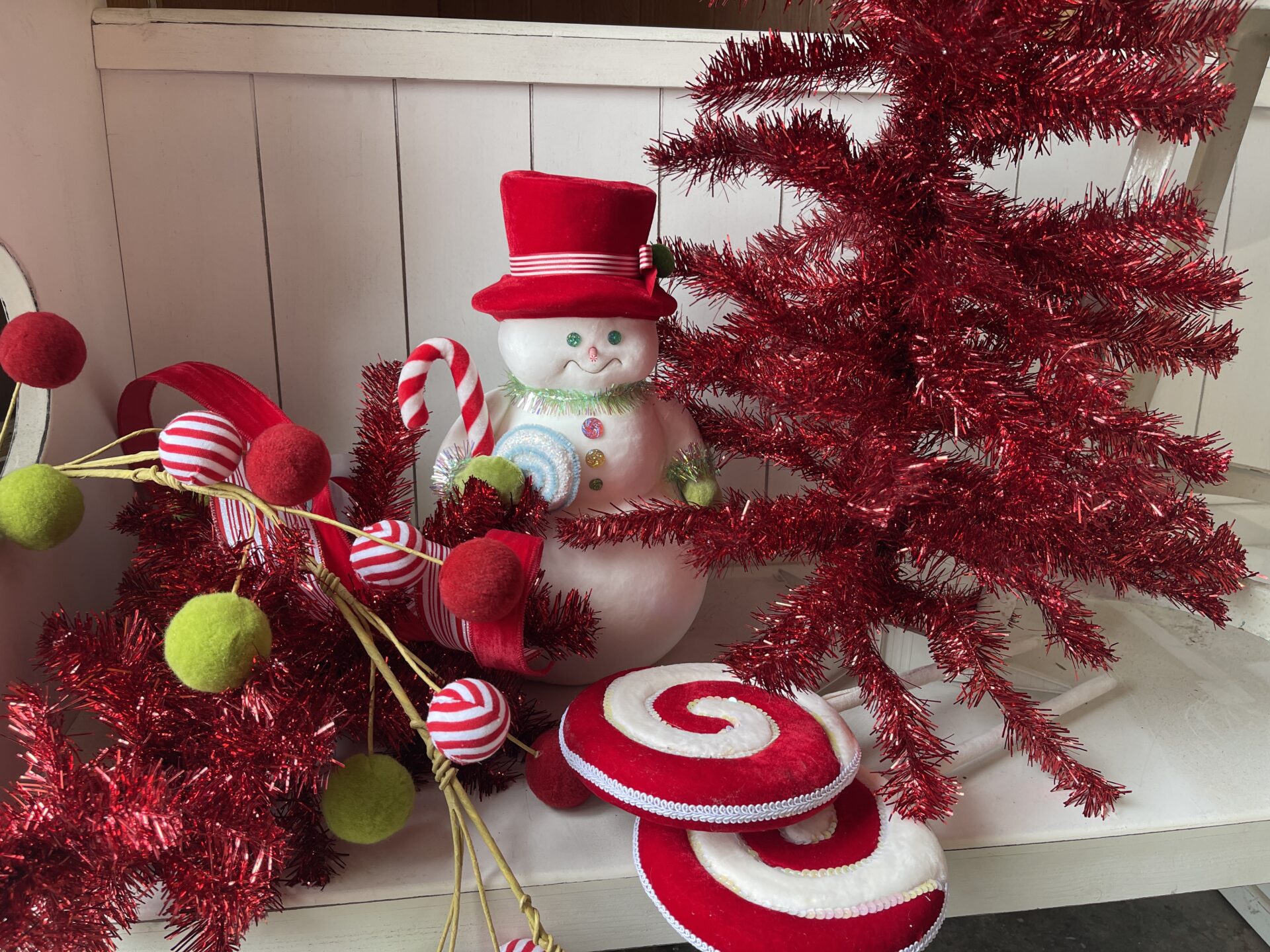 KDS Tutorial Snowman Mantle Piece Supply List - Kelea's Florals