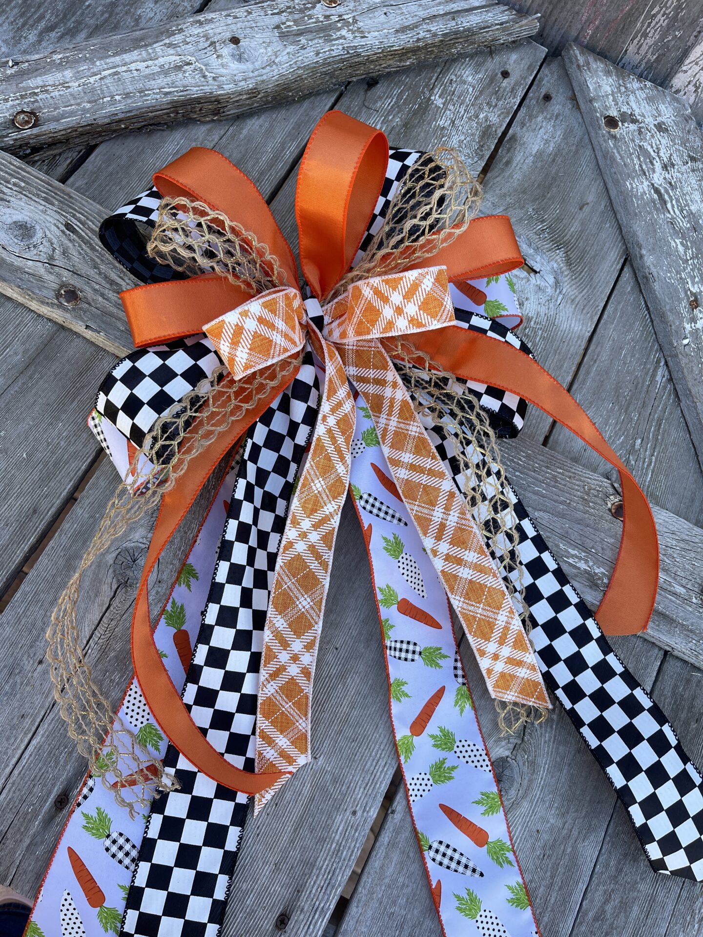 Easy Guide to Making a Spring Bow Designs with Colorful Ribbons Supply ...